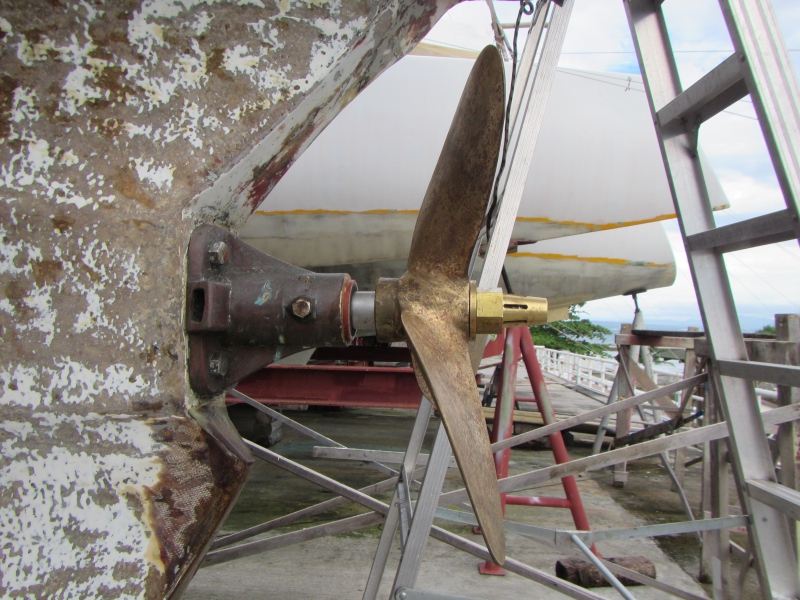 Propeller Install and Paint - Dove Free Spirit
