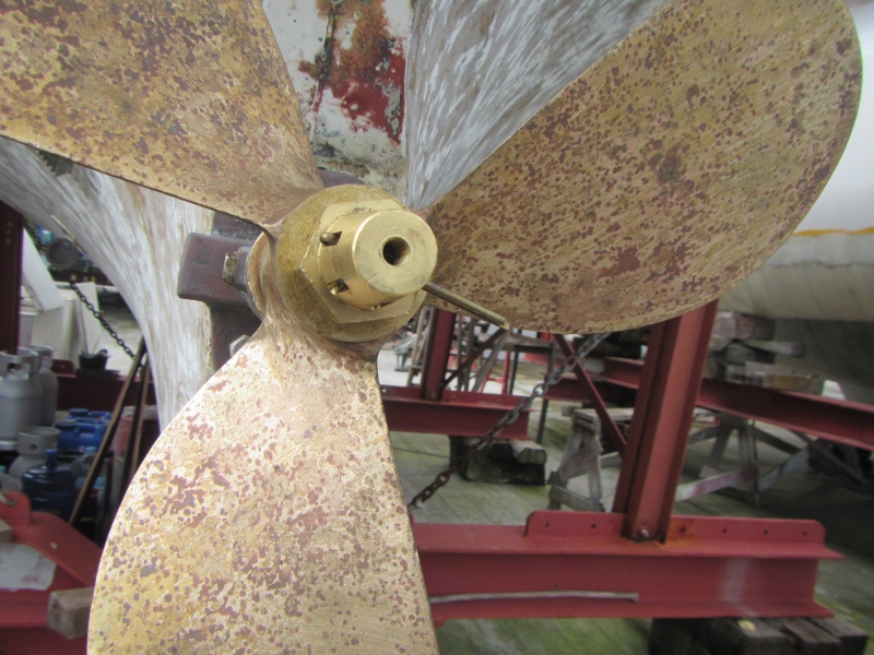 Propeller Install and Paint - Dove Free Spirit